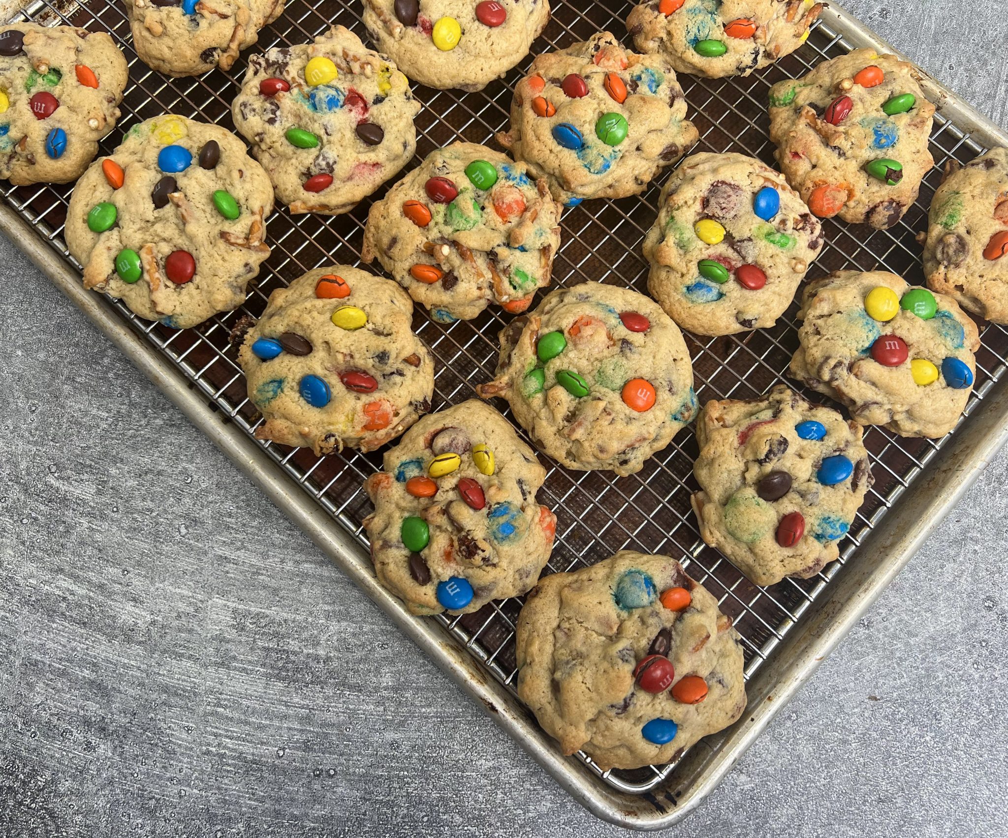 Easy Sourdough Discard Cookies With Macadamia Nuts And White Chocolate ...